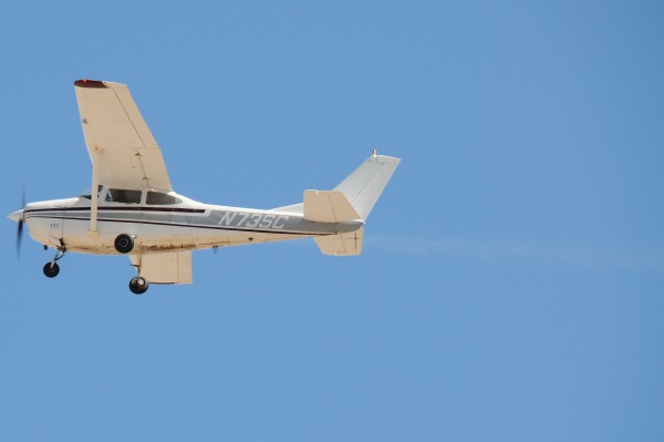 Single Engine Propeller Aircraft Photos